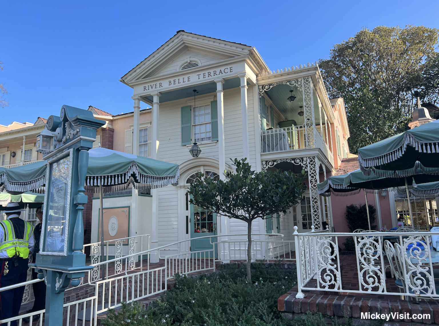 Alcohol in Disneyland: Does Disneyland Serve Alcohol?