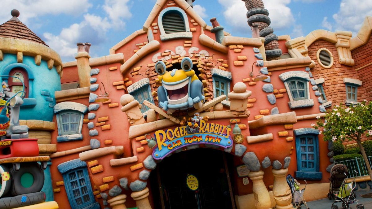 Top Nine Disneyland Queues: Experience Lines that are Worth the Wait