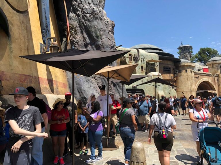 Oga's Cantina Review- Star Wars Bar at Disney 2025