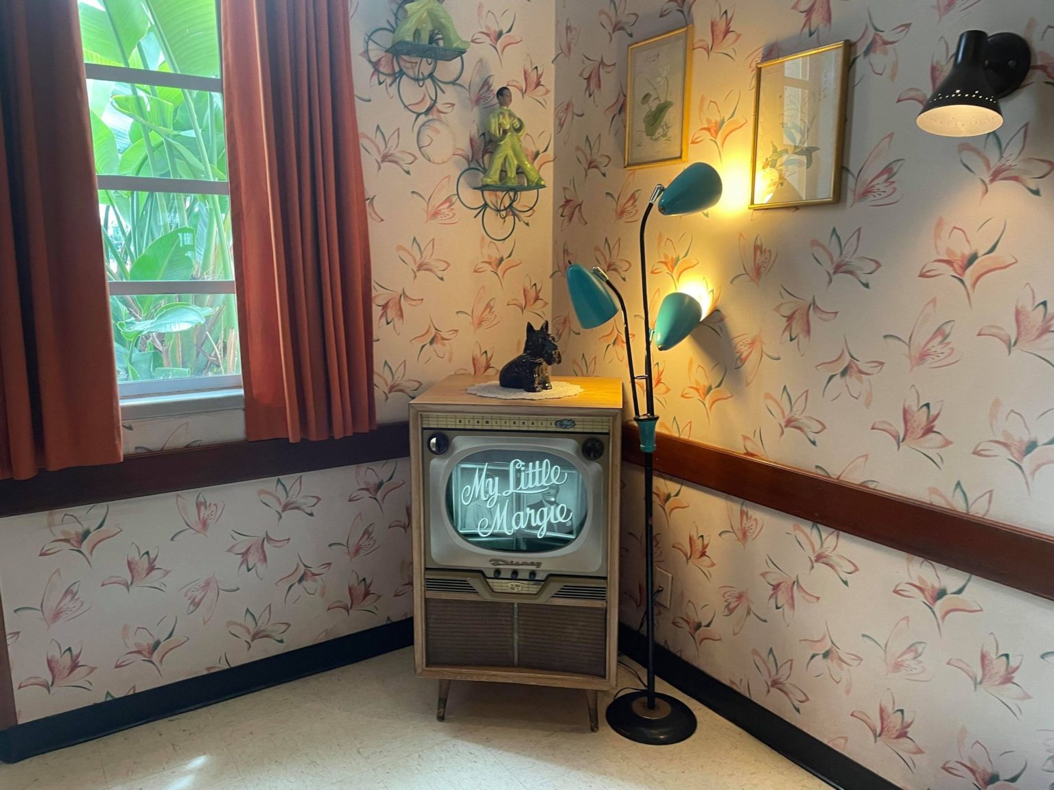 50's Prime Time Café Review: Comfort Food in Mom's Kitchen