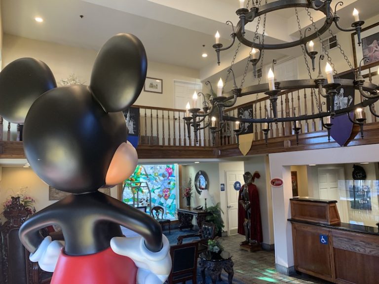 Castle Inn and Suites Review: Hotels for Families near Disneyland