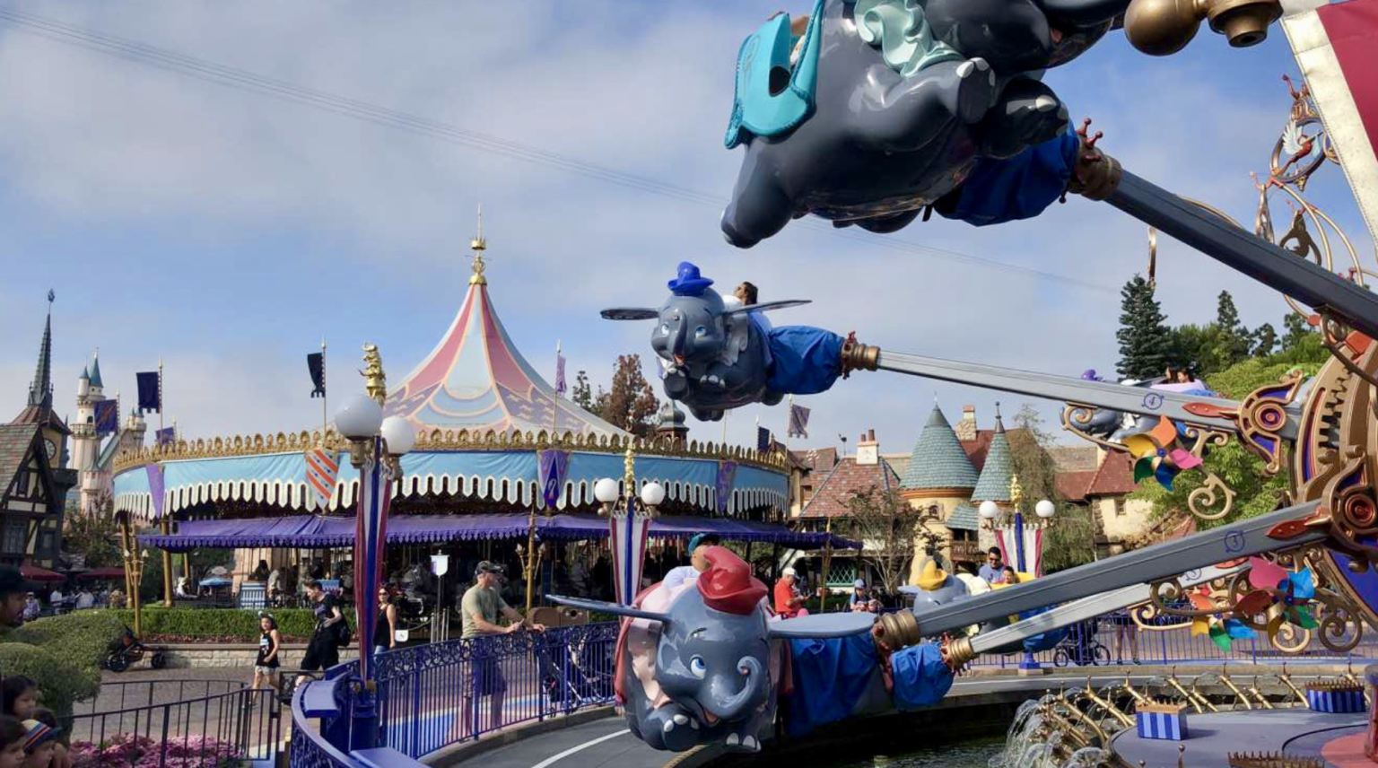 How To Keep Your Day Magical When Disneyland Is Crowded
