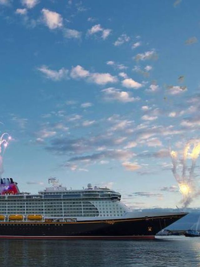 Disney Fantasy Cruise: What to Know - Mickey Visit - Ultimate Disney ...
