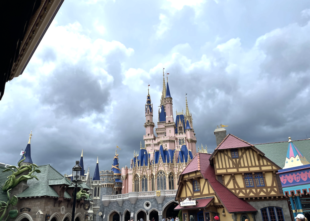 Hurricanes at Disney World: Milton Hourly UPDATES, Cancellation ...