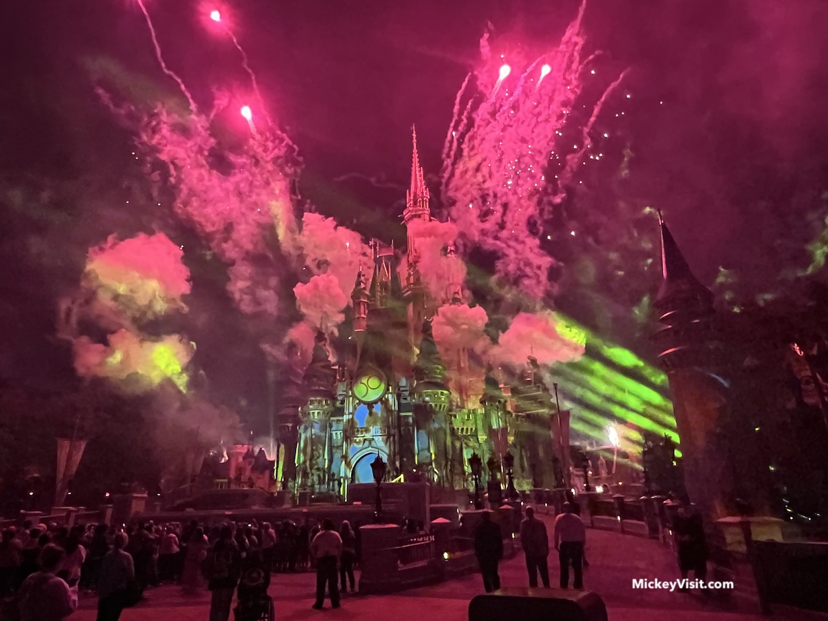 Disney World Fireworks: Everything You Need to See the Magic of Disney ...