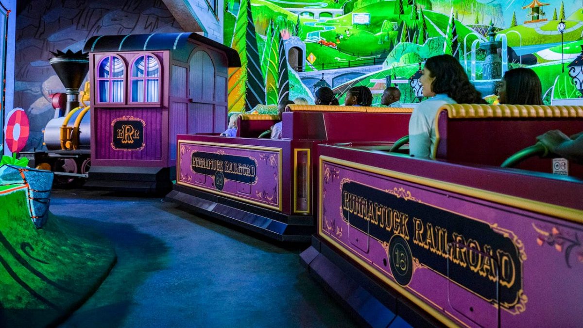 Disneyland Mickey's Runaway Railway Virtual Queue Use Halted