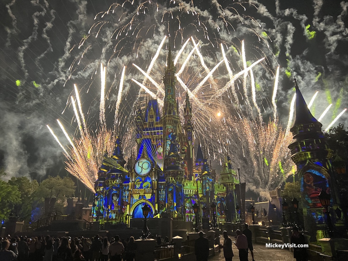 Disney World Fireworks: Everything You Need to See the Magic of Disney ...