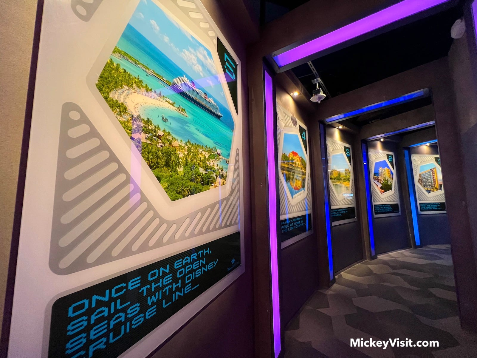 Disney Vacation Club Lounge at Disneyland - PHOTOS, Details