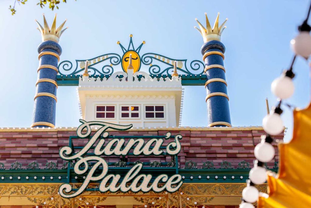 Tiana's Palace Disneyland Princess & Frog Restaurant - Details!