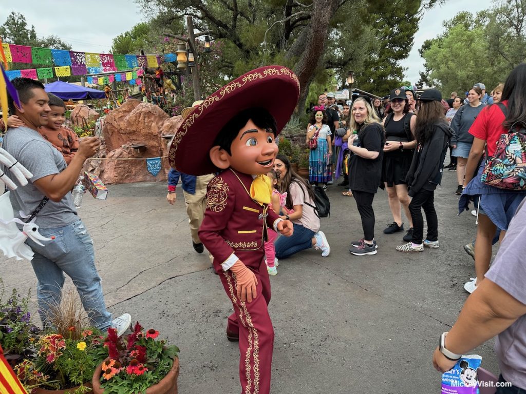 Coco-Themed Dinner Show and Restaurant Coming to Disney For First Time