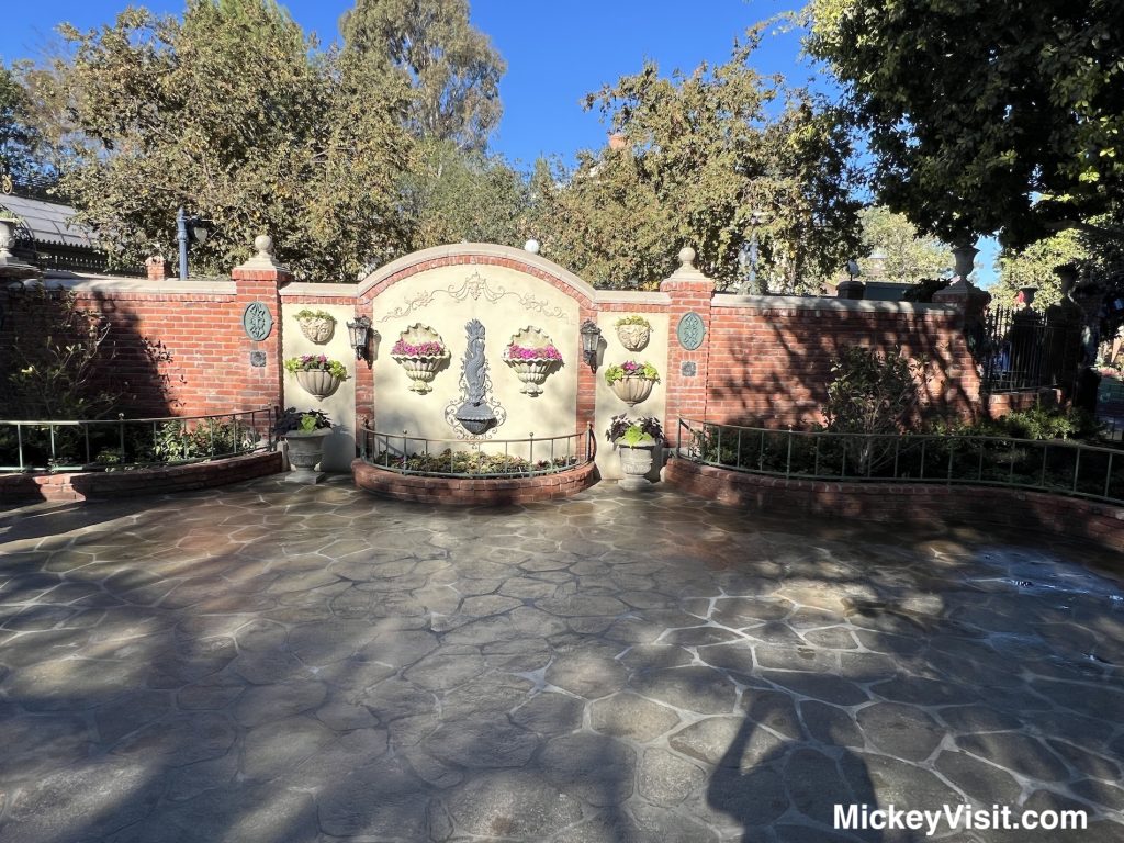 Haunted Mansion Expansion at Disneyland, First Look at New Queue and Store