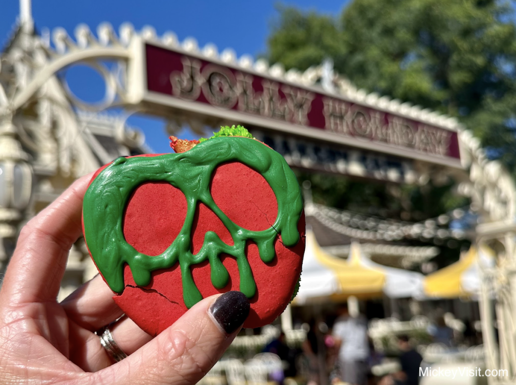 Top 6 Best Disneyland Halloween Foods, Plus Amazing Coco Food Display ...