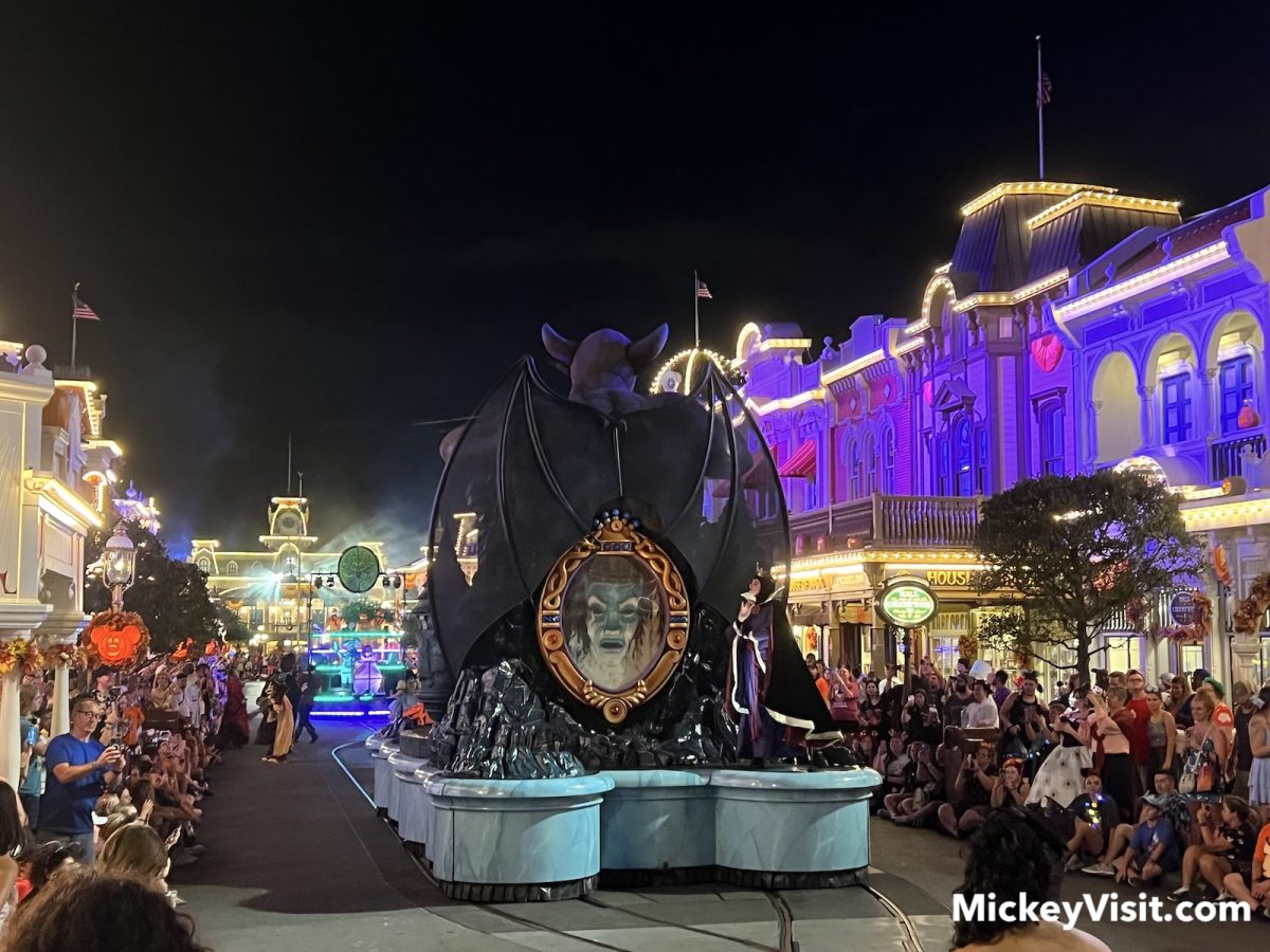 Magic Kingdom’s New Nighttime Parade Has Changed What You Know About ...