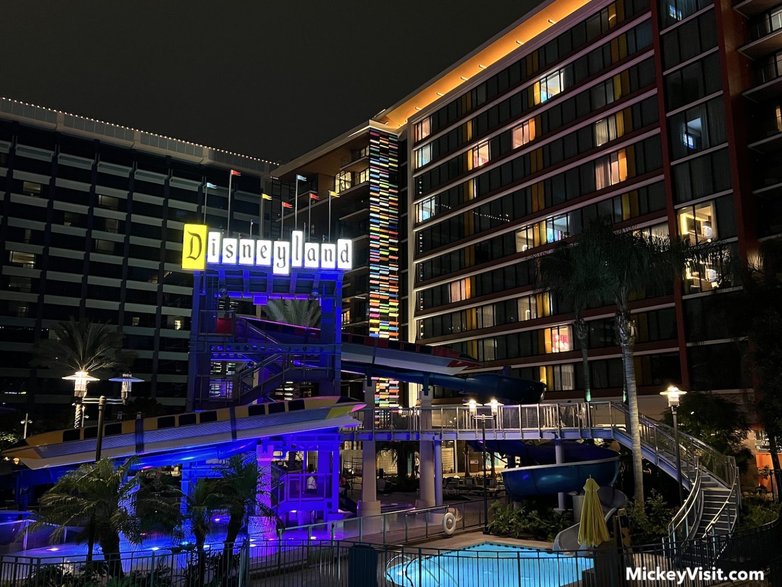 Disneyland Hotel Map (Printable PDF) - Towers, Pools, Dining - Mickey ...