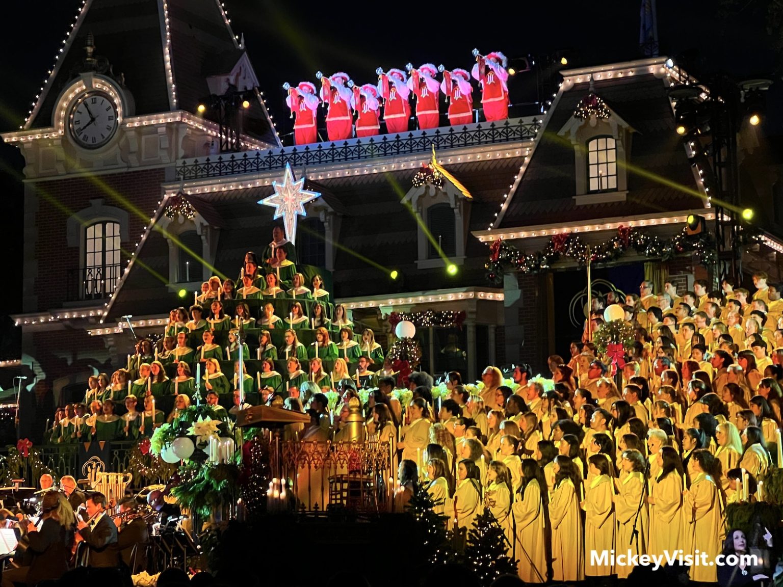 Secret Low Crowd Dates to Visit Disneyland in November & December (Plus ...