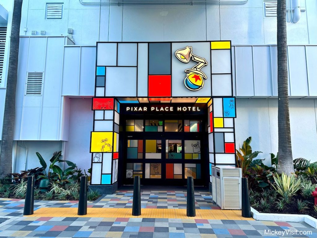 2 Pixar Characters Appearing at Disneyland For First Time - Mickey ...