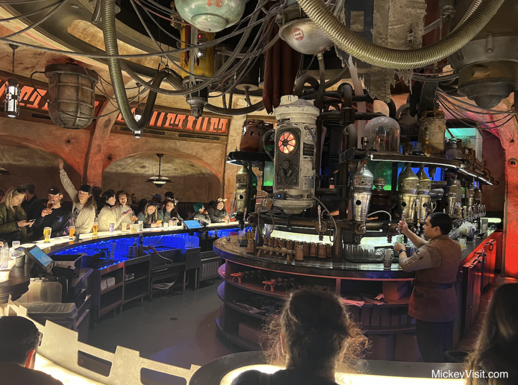 Disneyland Star Wars Oga's Cantina Closure End Date Added to Calendar ...