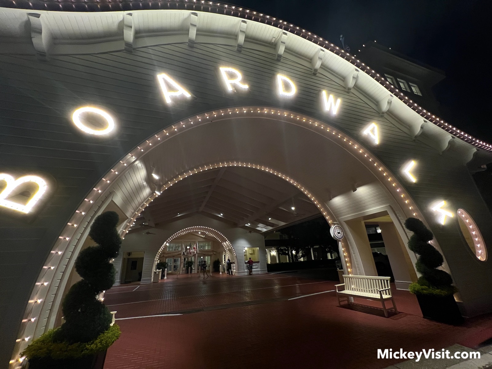 Disney's BoardWalk Inn Hotel Review - Post Refurbishment Room Tour ...