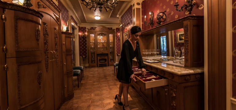 Inside the $18,000 21 Royal Disneyland Exclusive Dinner!