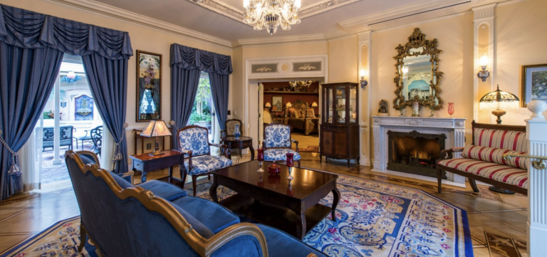 Inside the $18,000 21 Royal Disneyland Exclusive Dinner!
