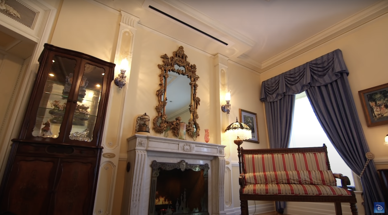 Inside the $18,000 21 Royal Disneyland Exclusive Dinner!