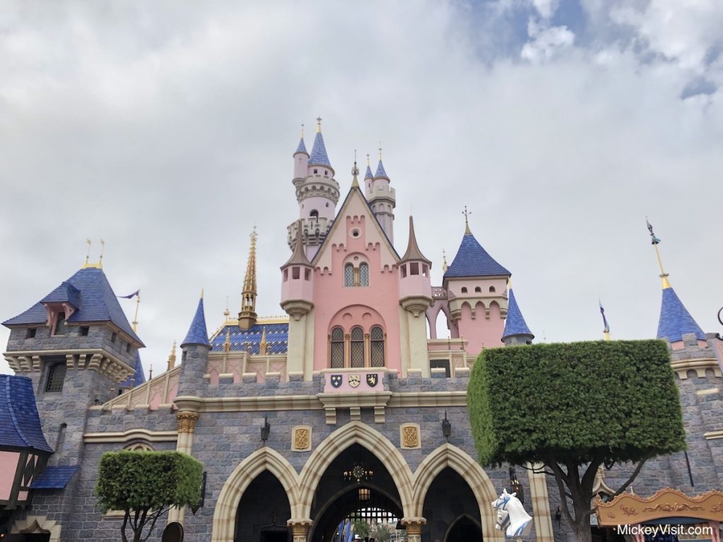 This Disneyland Ride Has a Secret Guest Book—Here's Who Gets to Sign It ...