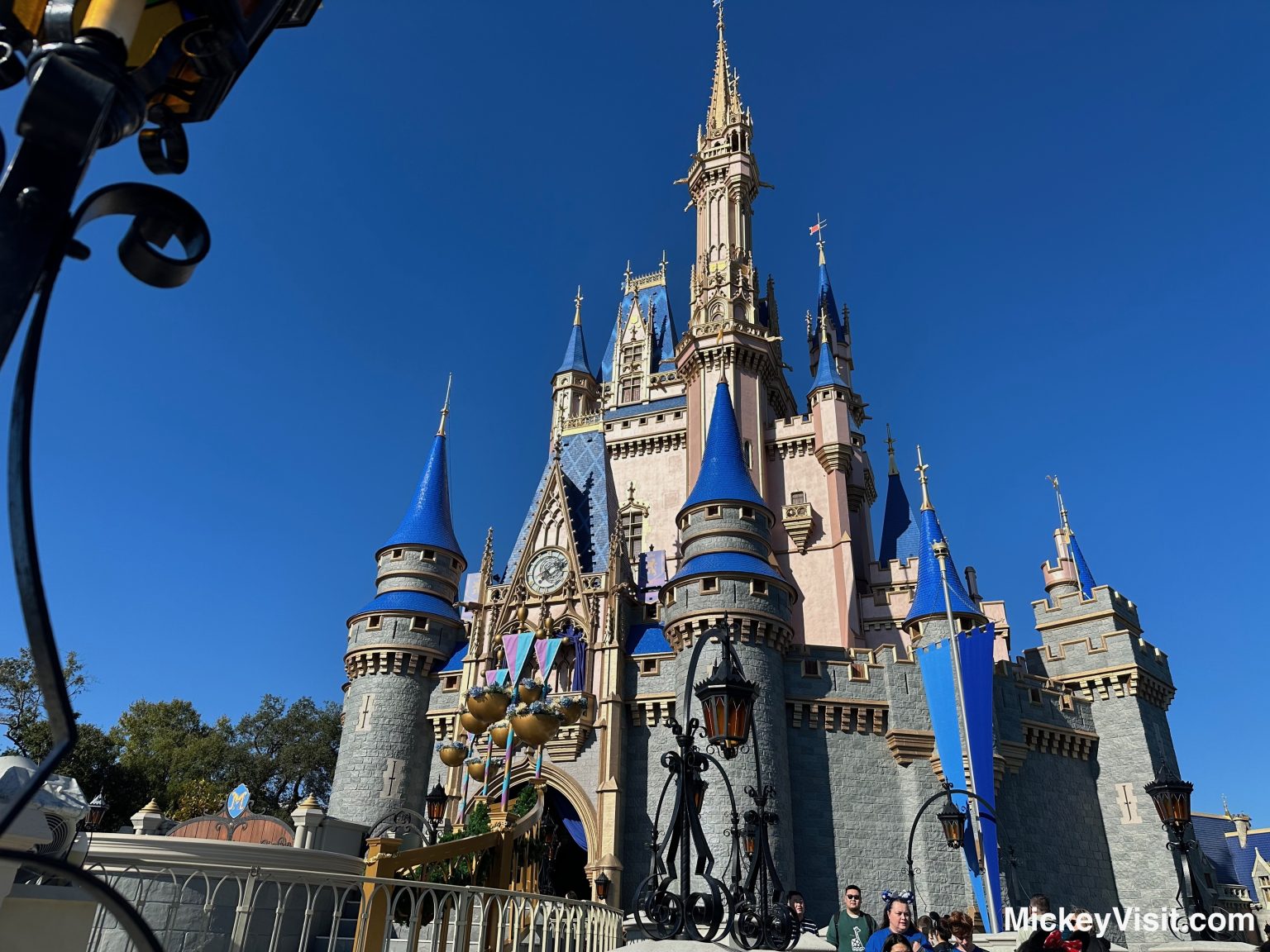 How Far is Universal From Disney?