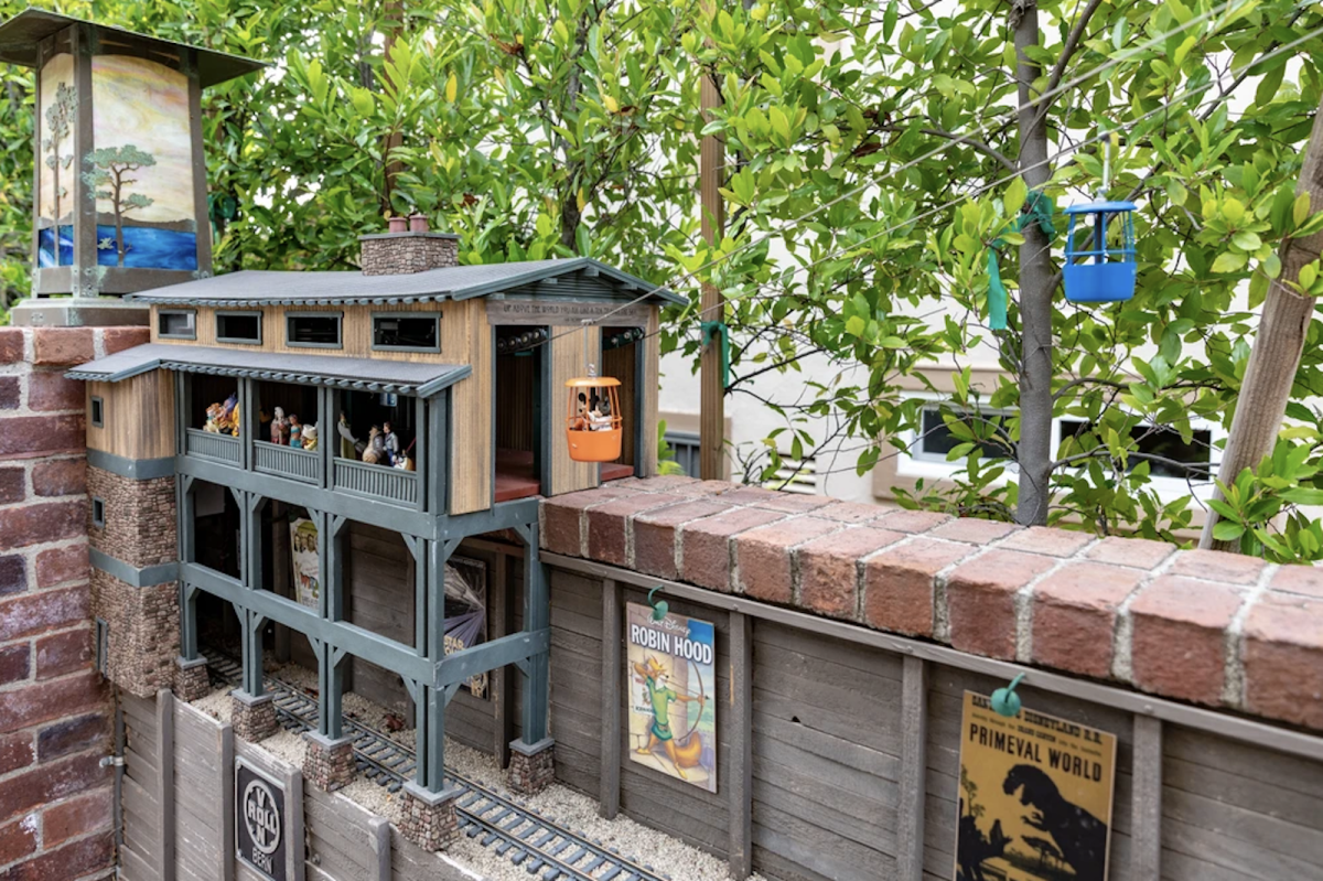 Architect Built Mini-Disneyland in Backyard Over 25 Years - You Have to ...