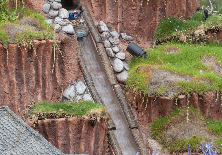 Architect Built Mini-Disneyland in Backyard Over 25 Years - You Have to ...