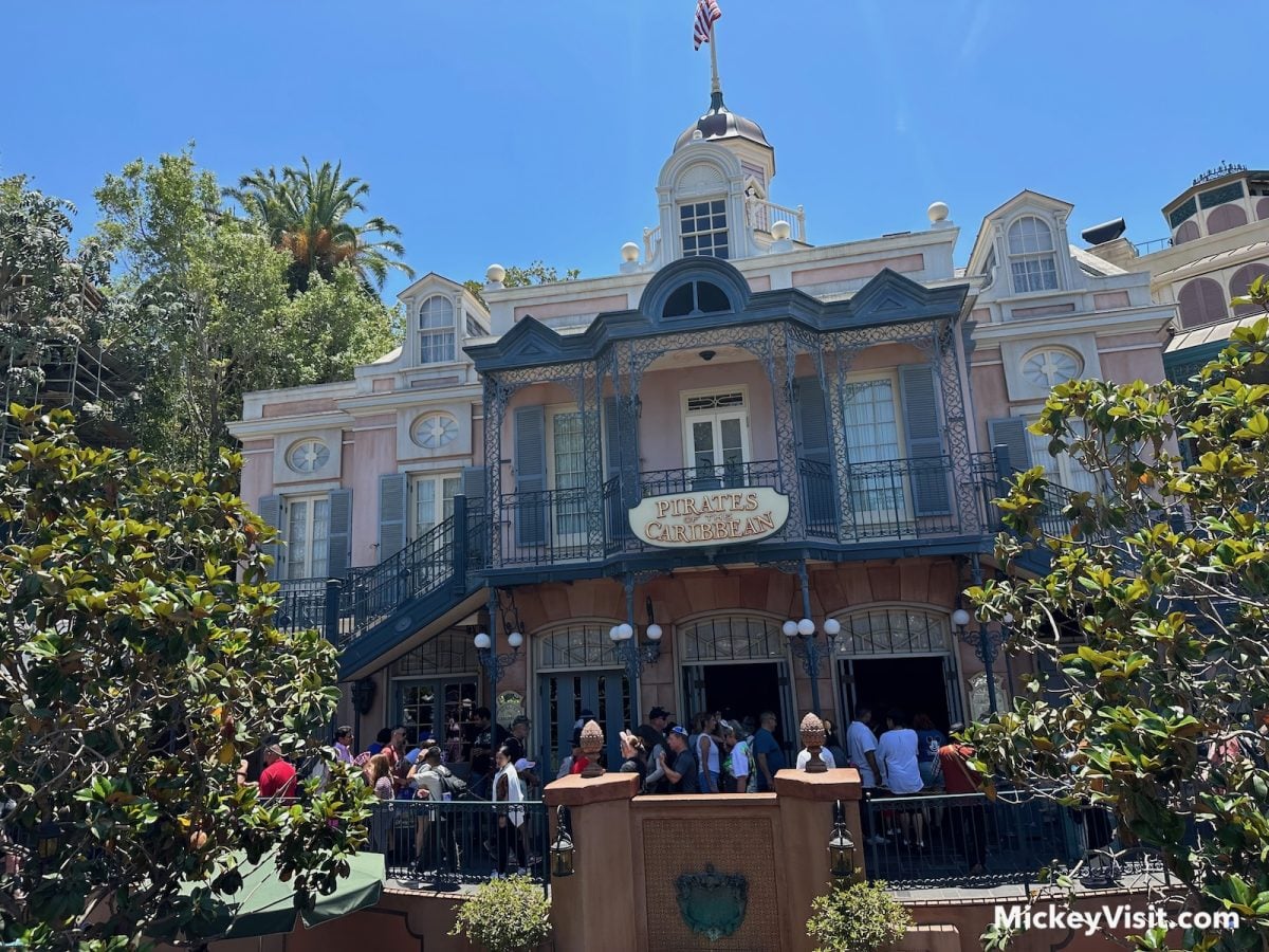 Disneyland Crowd Calendar 2026 (Updated Monthly) - Mickey Visit