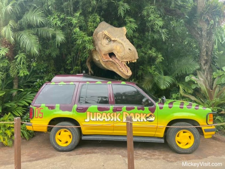 Discover Jurassic Park at Universal Orlando! Top Tips For Dinosaur Area ...