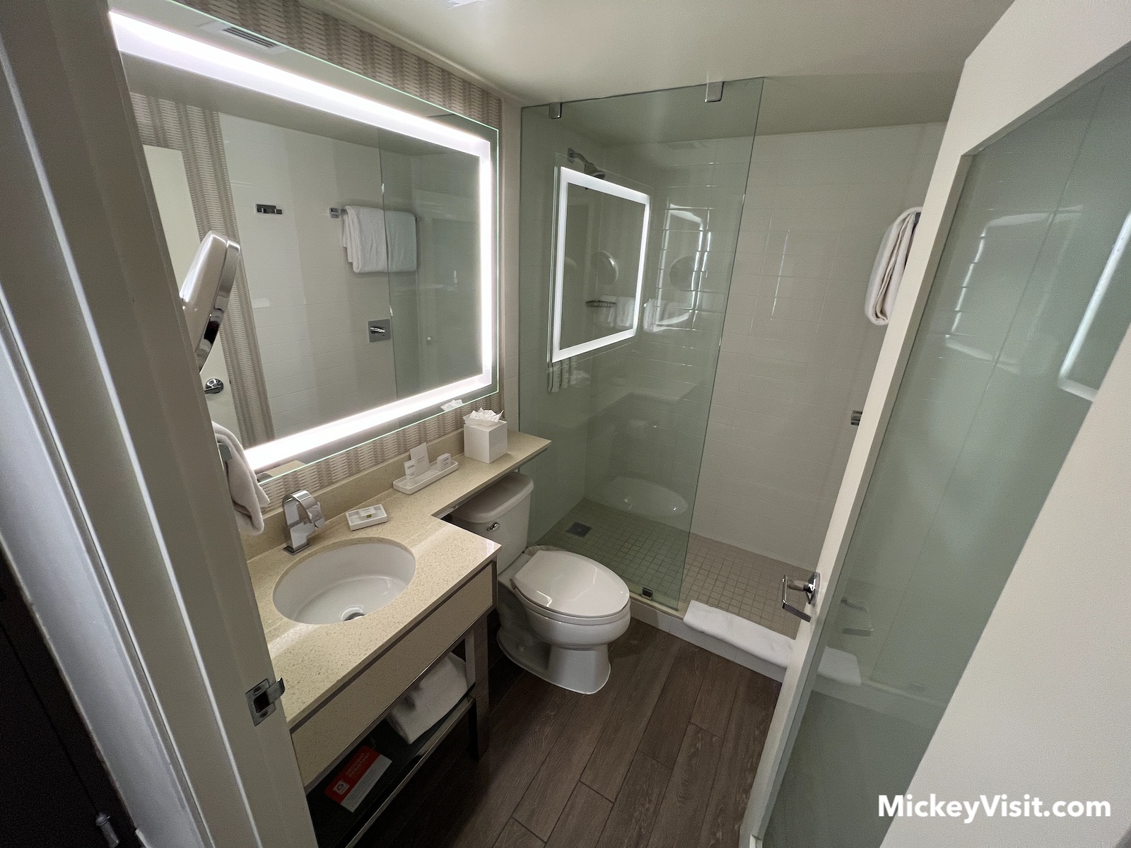 The Garland Hotel Review - Best Hotel For Universal Studios Hollywood ...