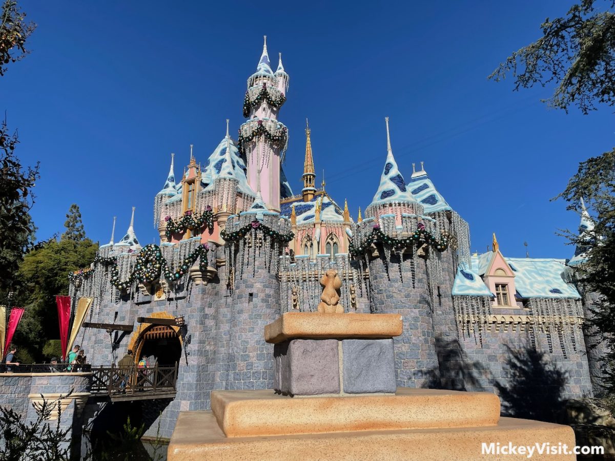 Disneyland in November 2026: Holiday Magic, Crowd Levels, and What to ...