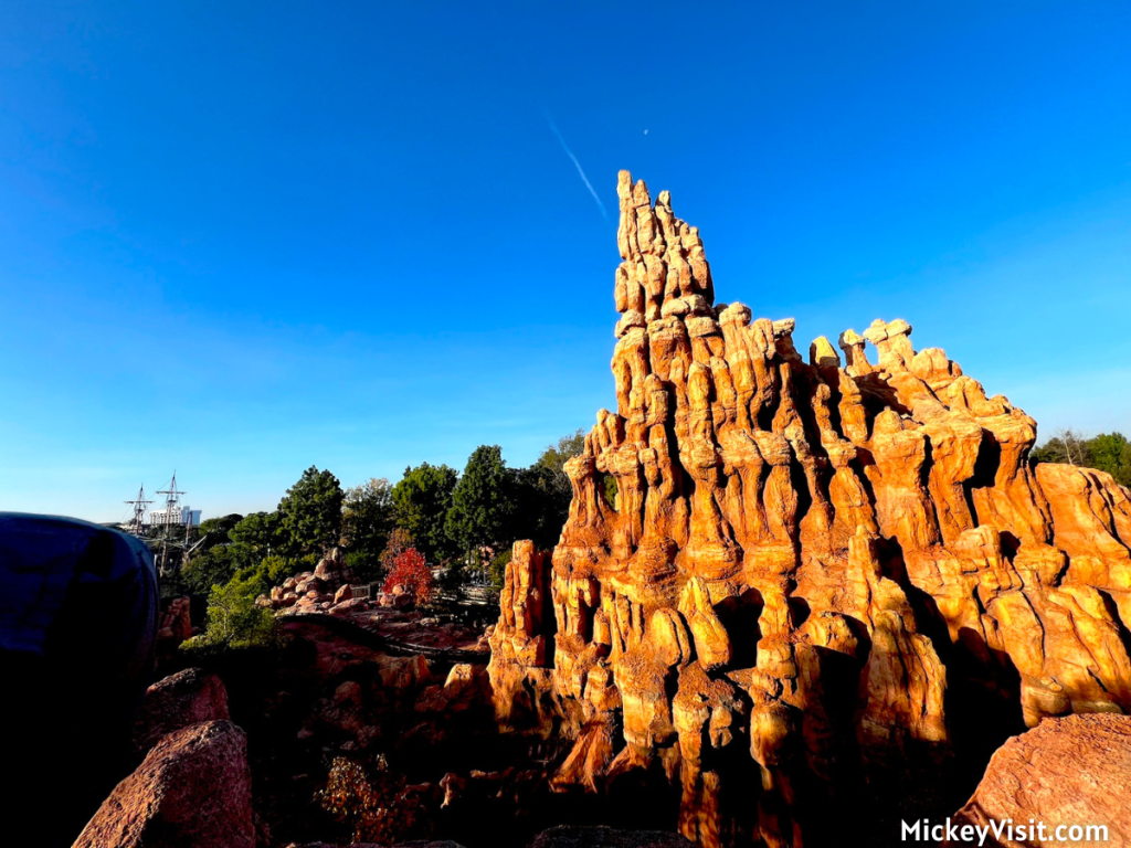 11 Weird Things We Can't Believe Were Once at Disneyland - Mickey Visit ...