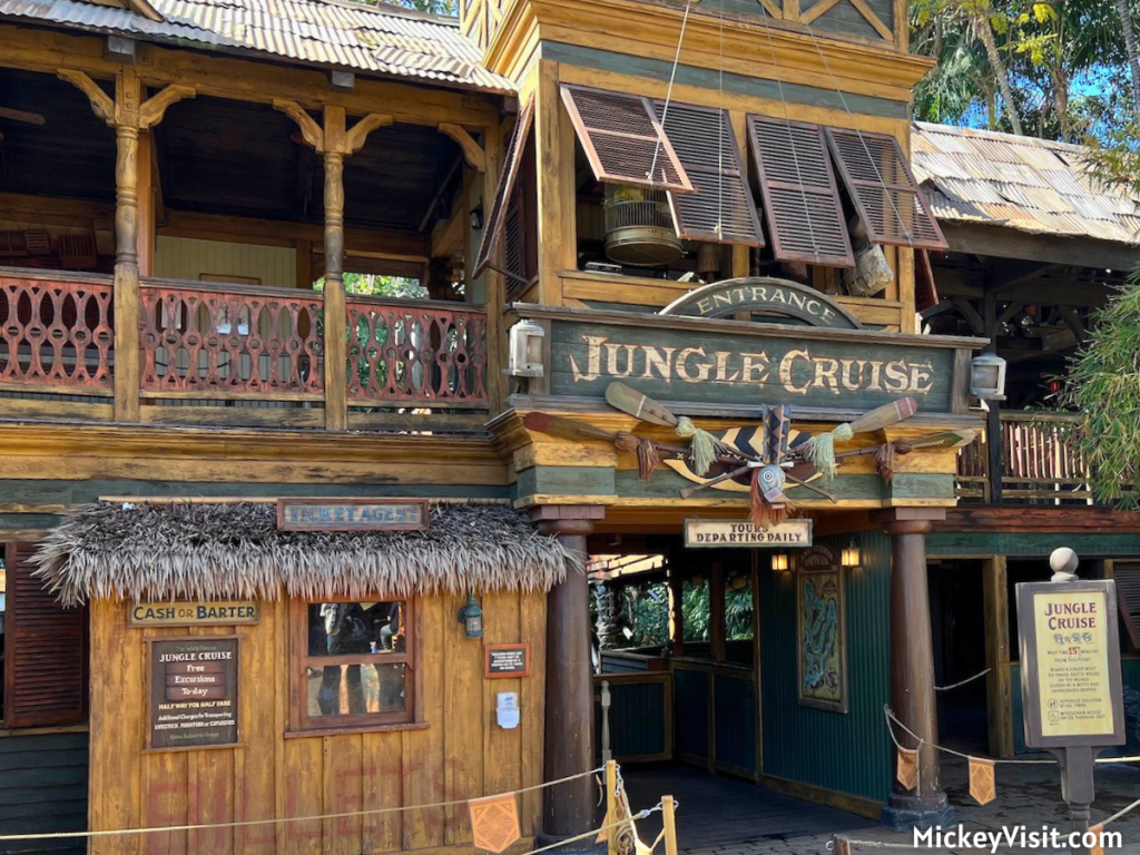 11 Weird Things We Can't Believe Were Once at Disneyland - Mickey Visit ...