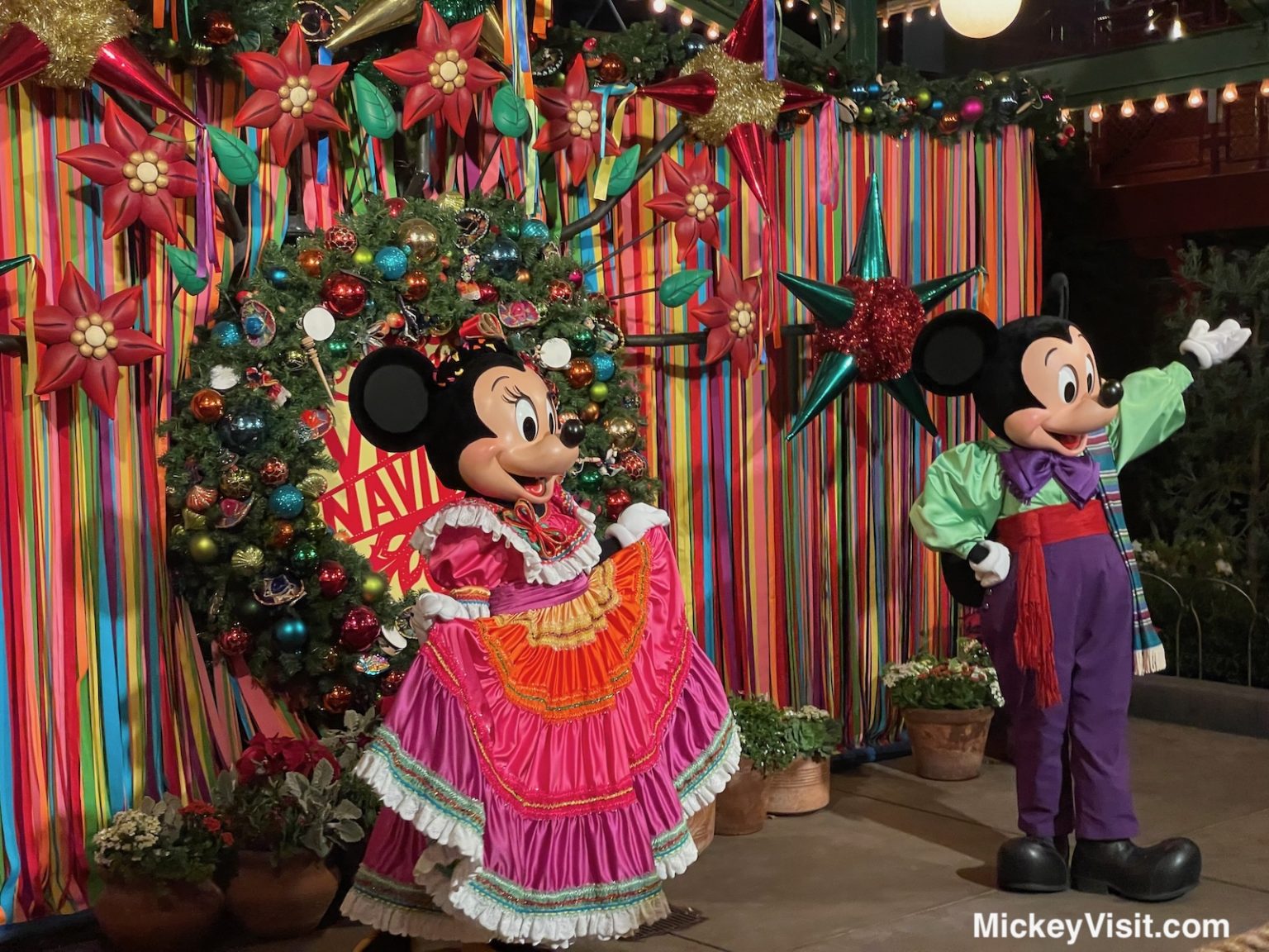 Disneyland in November 2026: Holiday Magic, Crowd Levels, and What to ...