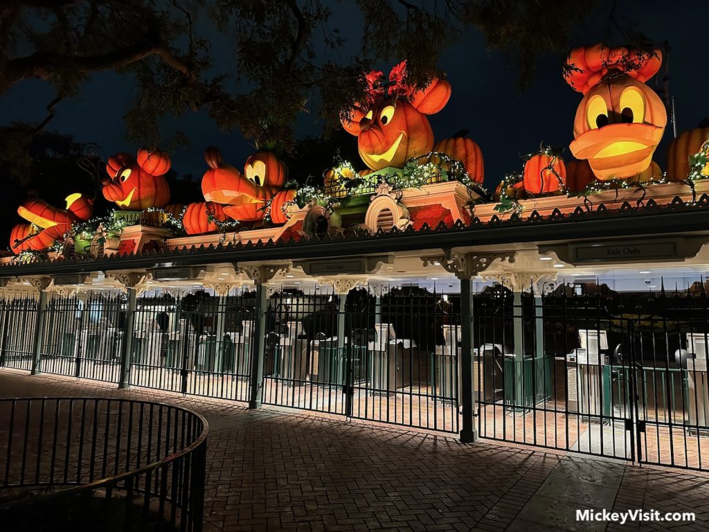This is the One Disneyland Halloween Offering That May Be Too Scary For ...