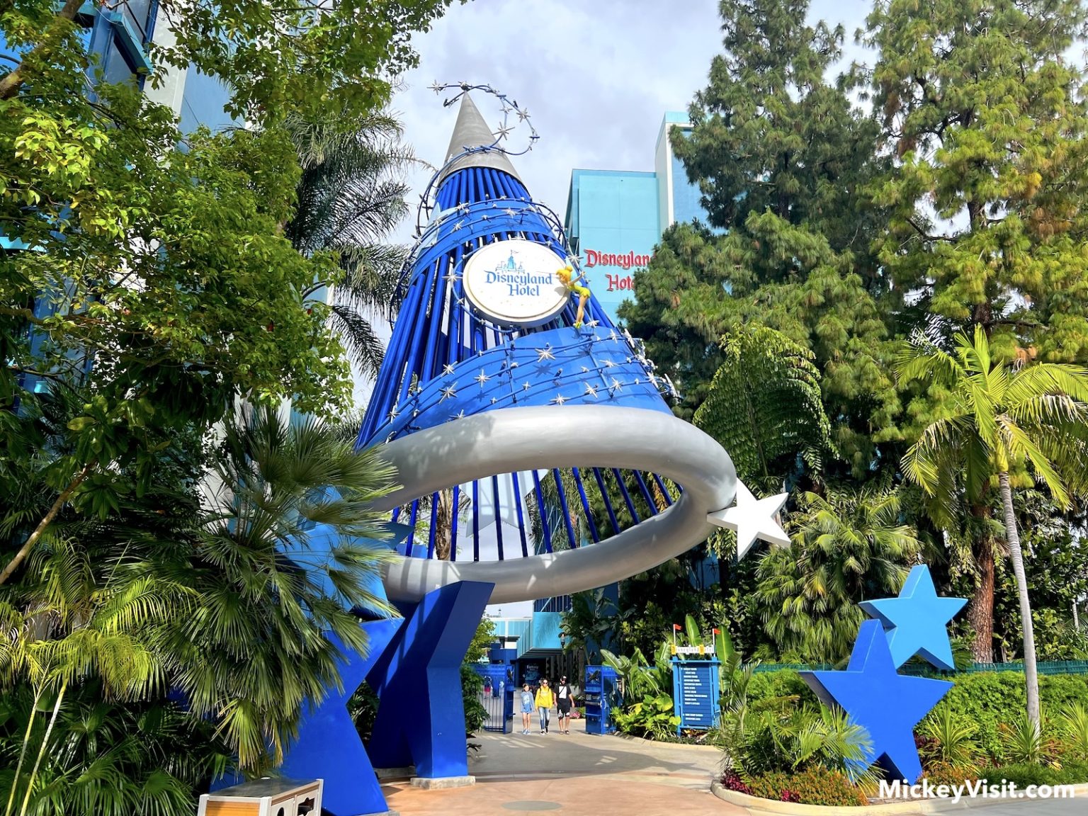 No Smoking Allowed at Disneyland- What Smokers Need to Know - Mickey ...