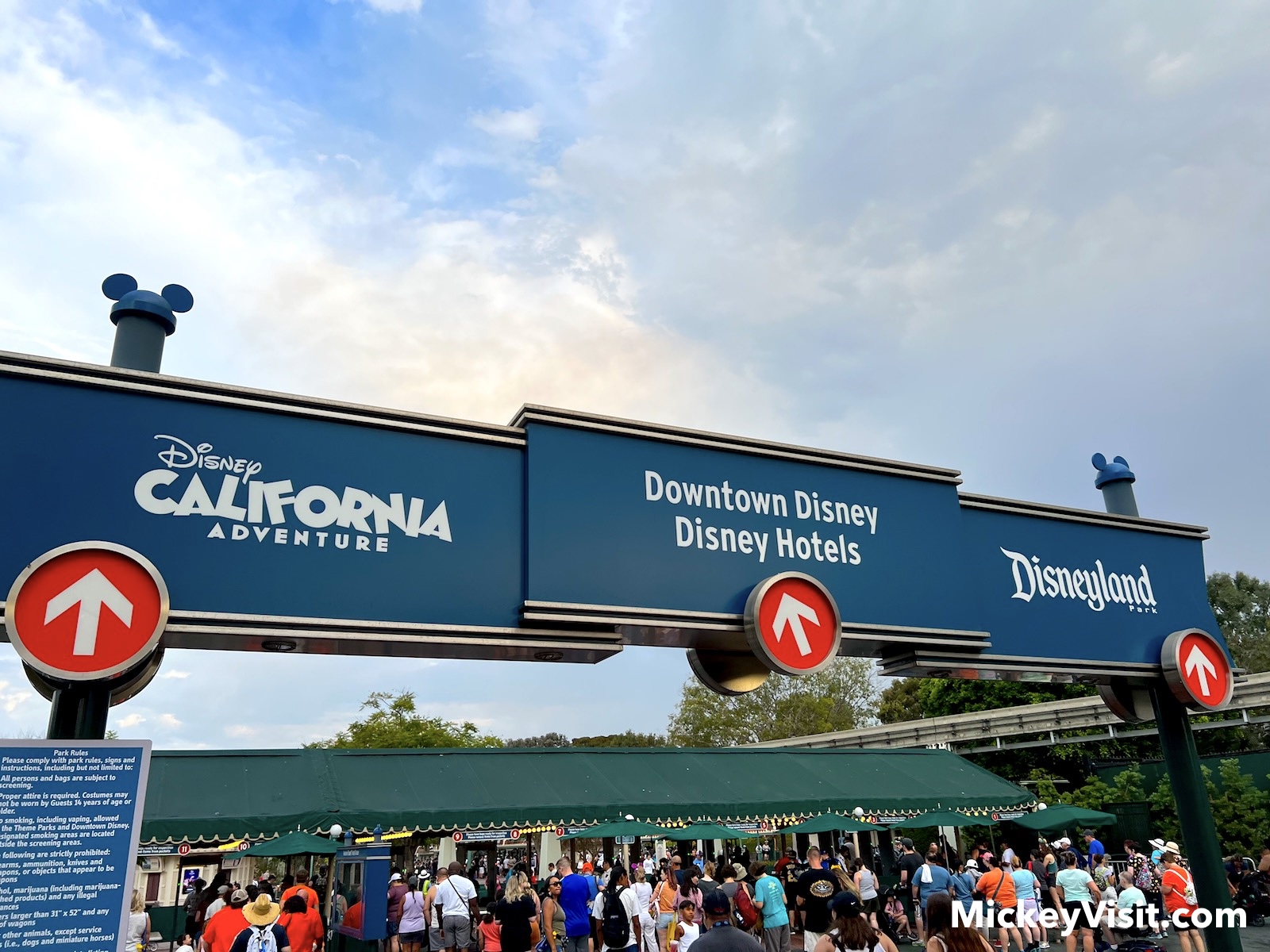 Best Hotels Near Disneyland 2024: Disneyland Hotel Reviews