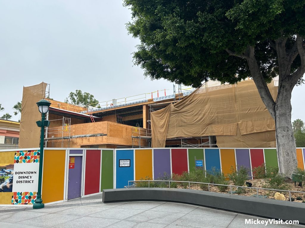 Disneyland Construction Update! Haunted Mansion Changes, Ride & Land ...