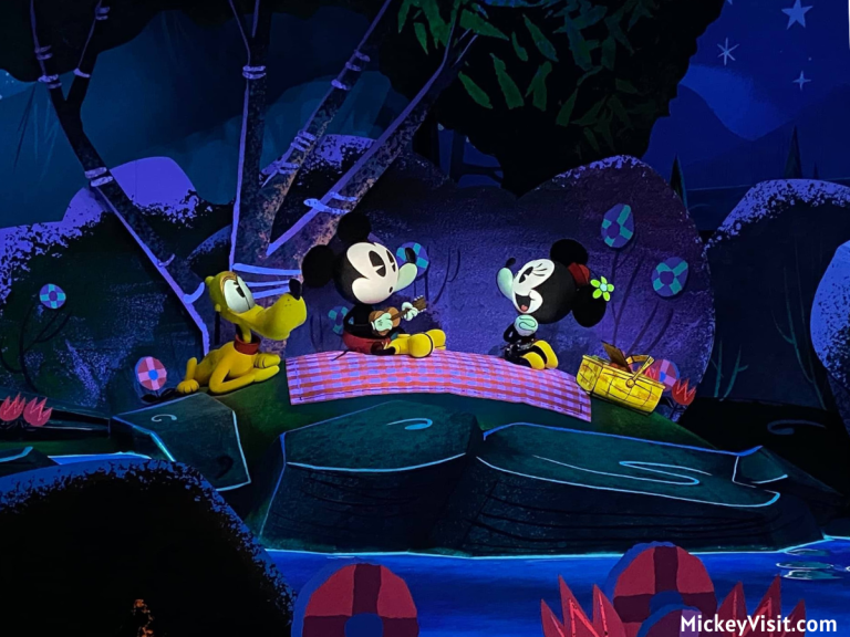 10 Incredible Behind-the-Scenes Secrets of Mickey and Minnie's Runaway ...