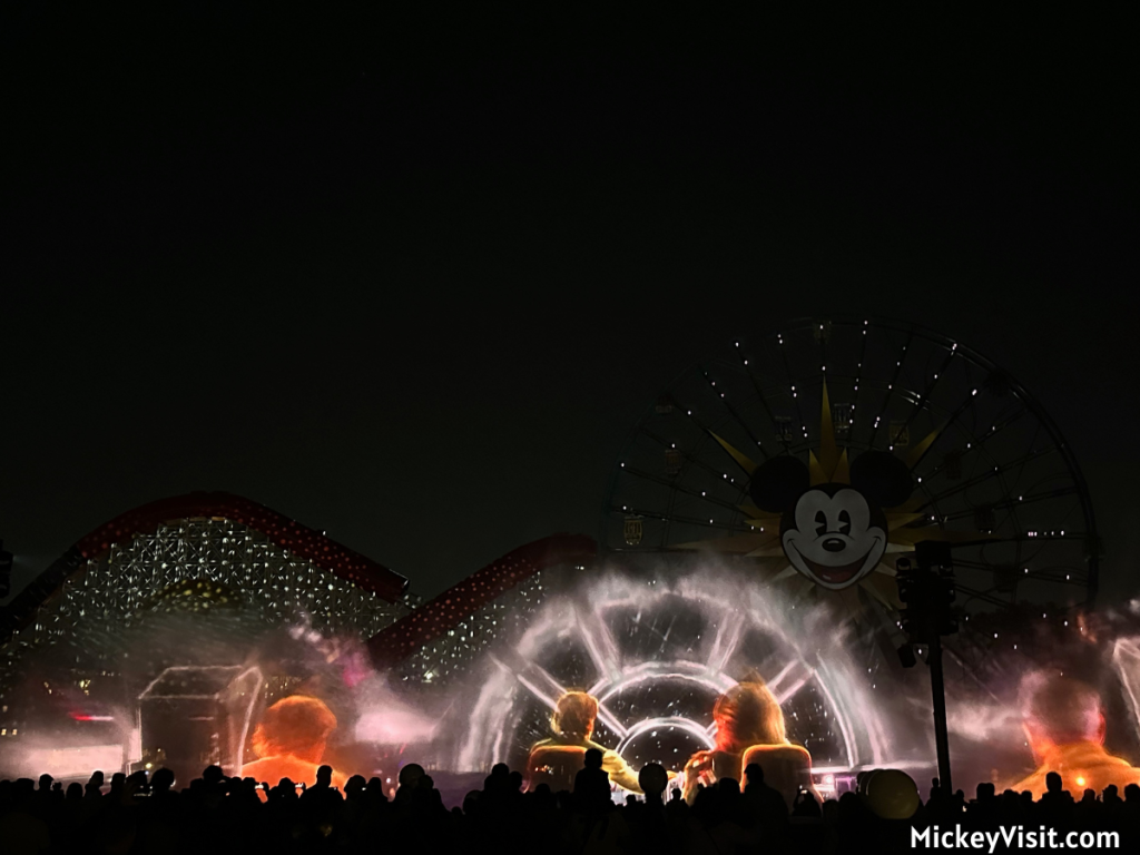 9 Disneyland Hacks We Use All the Time - Mickey Visit - Disney News ...