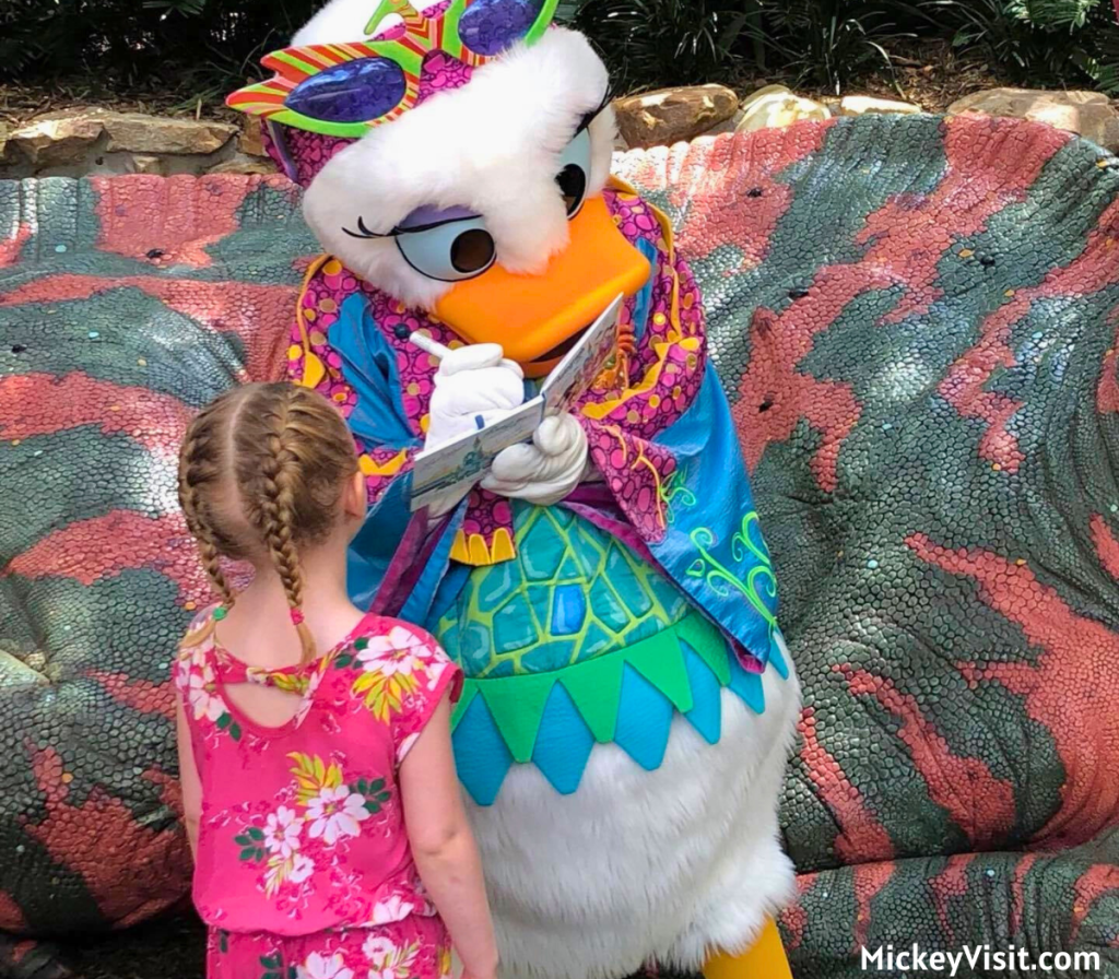 7 Tips For Going to Disney With a Shy Kid - Mickey Visit - Disney News ...
