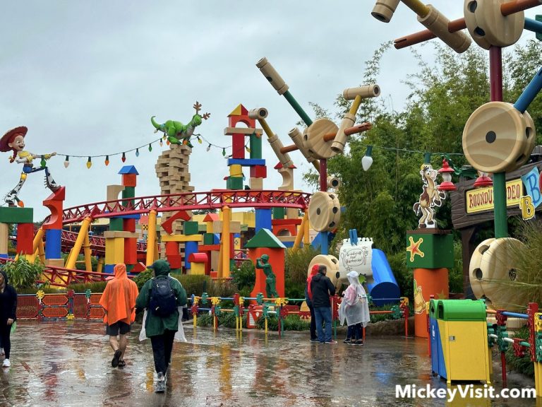 Hurricanes at Disney World: Milton Hourly UPDATES, Cancellation ...