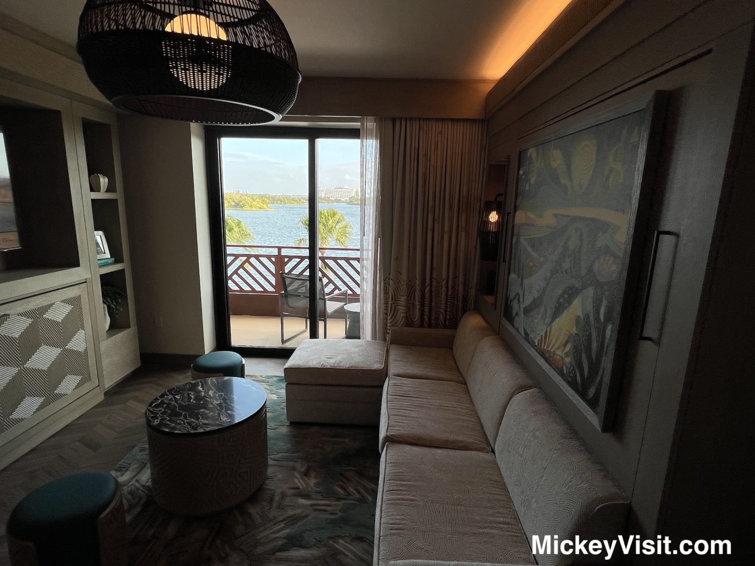 Inside One Bedroom Villas at Island Tower at Disney’s Polynesian Resort ...