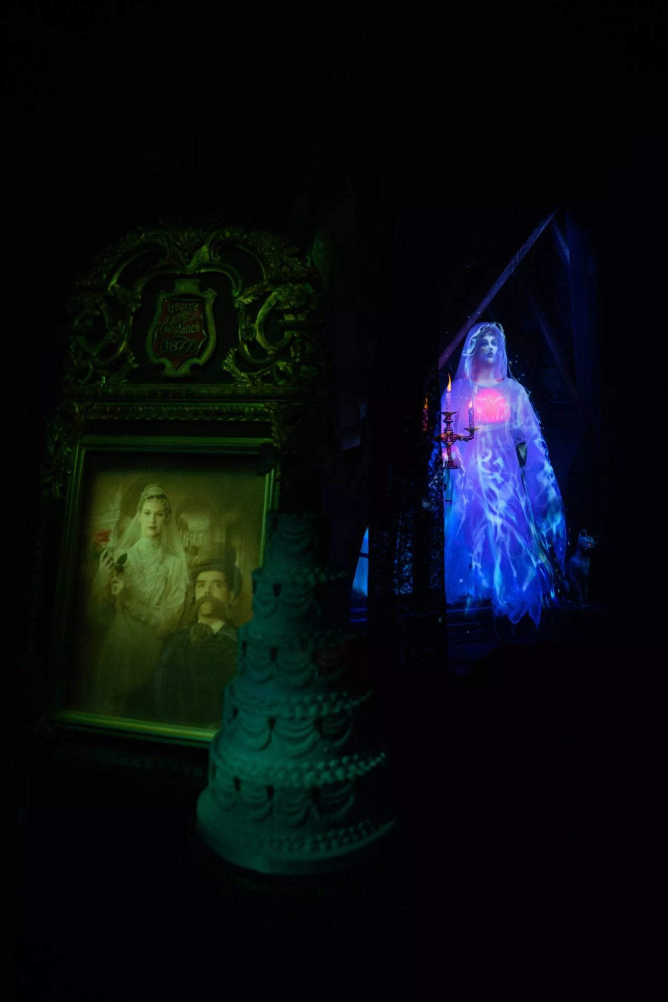 Big Haunted Mansion CHANGE Revealed For Classic Scene, Confirming ...