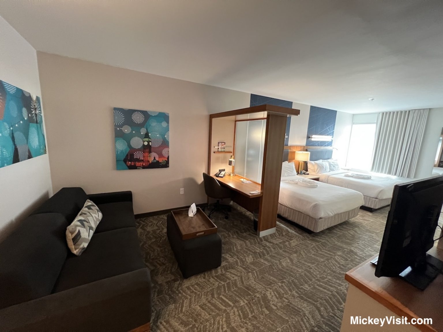 This Newly Renovated Suite-Style Hotel Near Disneyland Has Free ...