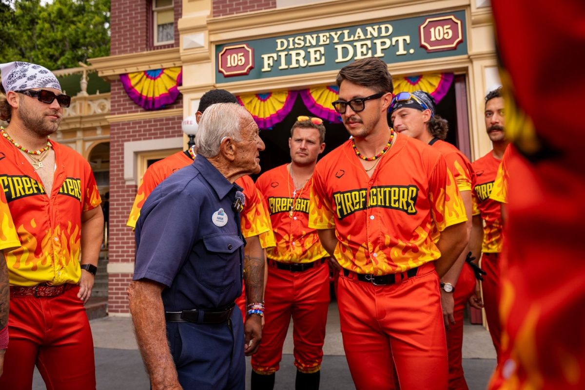 PHOTOS! Savannah Bananas Visit Disneyland With Special Cavalcade, Dance ...