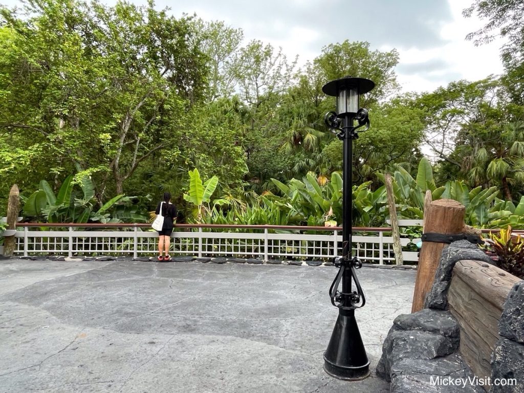 Quiet Spots at Walt Disney World Theme Parks to Relax