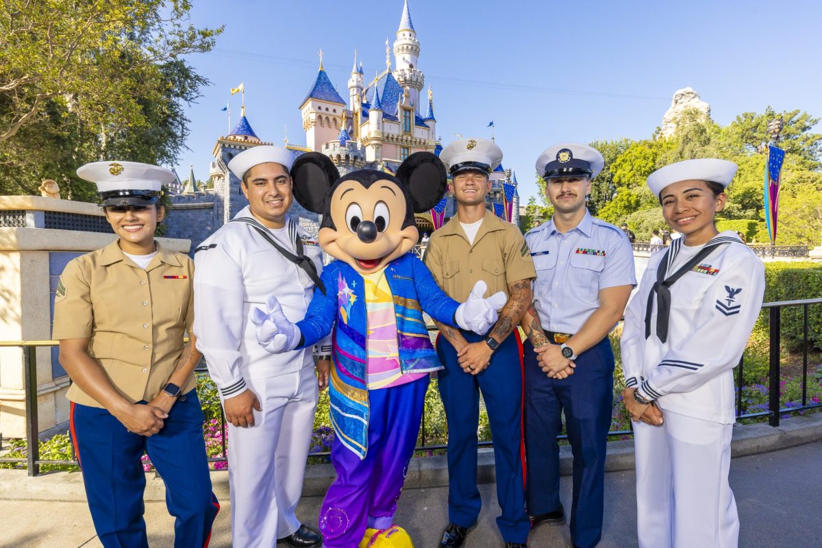 Disneyland Honors Memorial Day With Free Tickets, Ceremony, & Tributes ...